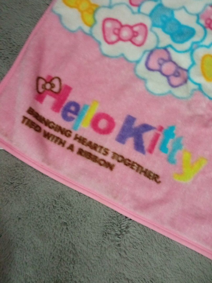 Sanrio Japan Hello Kitty Fluffy Blanket, Hobbies & Toys, Collectibles ...