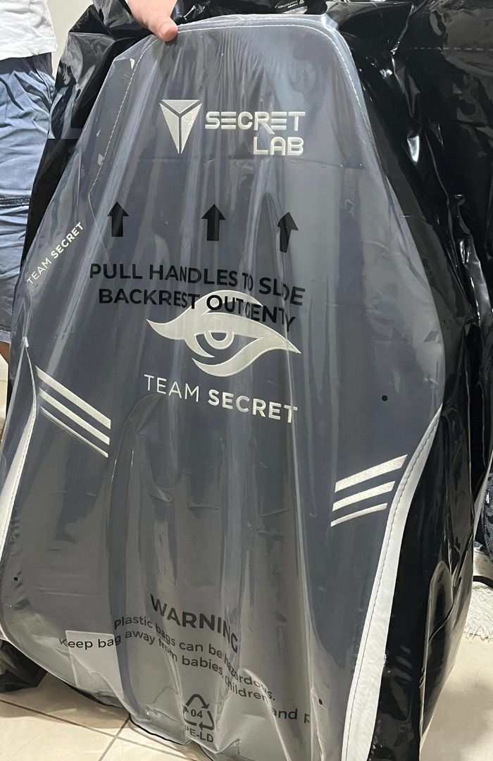 Secret Lab Team Secret Gaming Chair XL, Computers & Tech, Parts ...