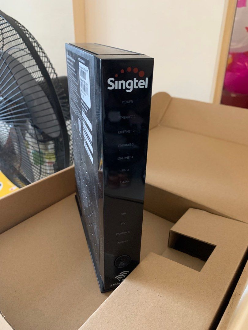 SingTel wifi routers, Mobile Phones & Gadgets, Other Gadgets on Carousell