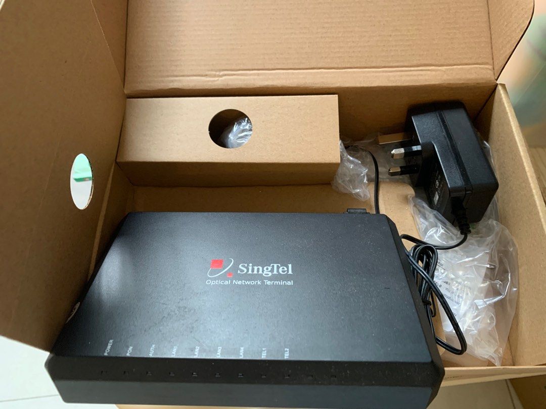 SingTel wifi routers, Mobile Phones & Gadgets, Other Gadgets on Carousell