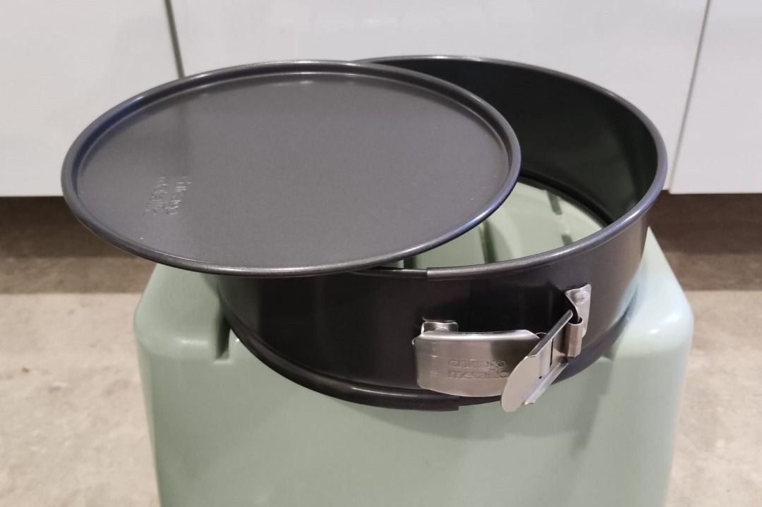 Springform Pan, Square Pan, Round Cake Pans Set, Hand Mixer, Furniture ...