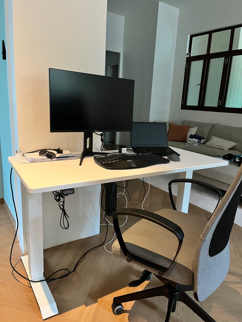 Everdesk motorised standing work / study desk (with warranty ...