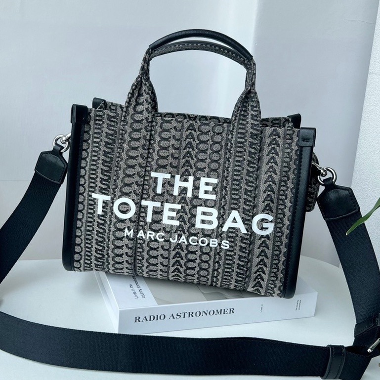 tas marc jacobs the traveler tote bag monogram, Fesyen Wanita, Tas ...