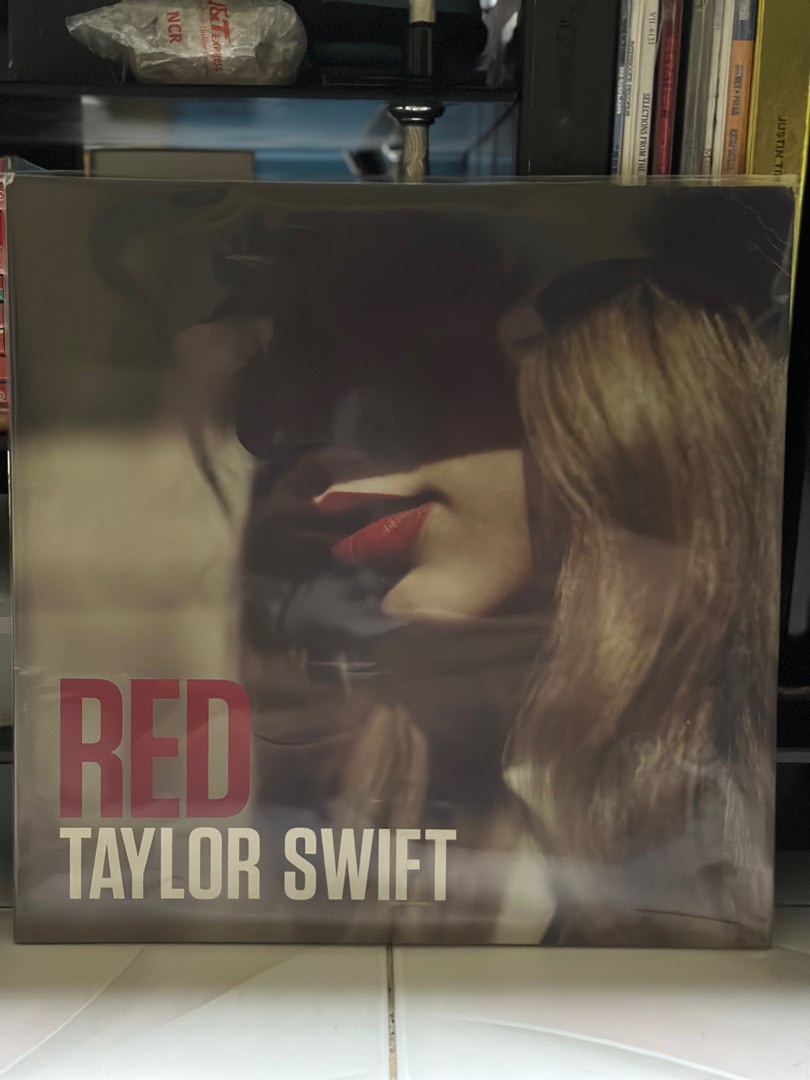 Taylor Swift - Red Vinyl LP, Hobbies & Toys, Music & Media, Vinyls on ...