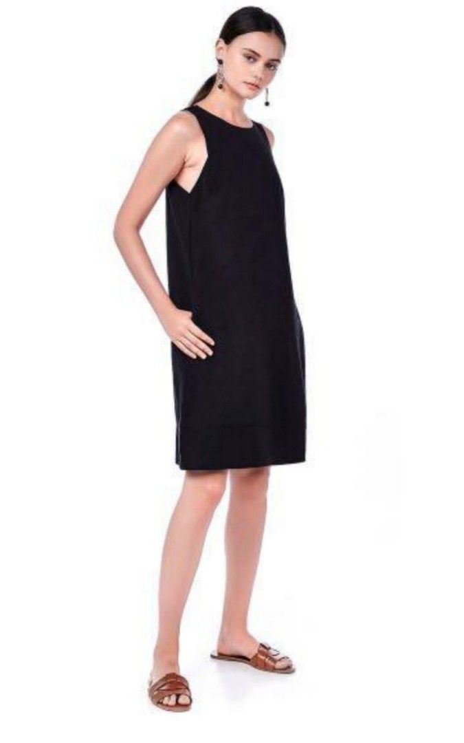 THE EDITORS MARKET BLACK BASIC DRESS, Fesyen Wanita, Pakaian Wanita, Gaun & Rok di Carousell