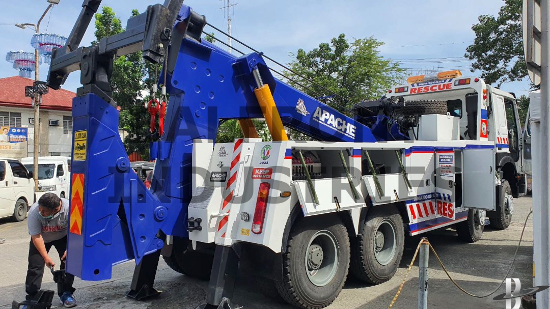 TOW WRECKER SELF LOADING LIFTING TRUCK TRACTOR, Commercial & Industrial ...