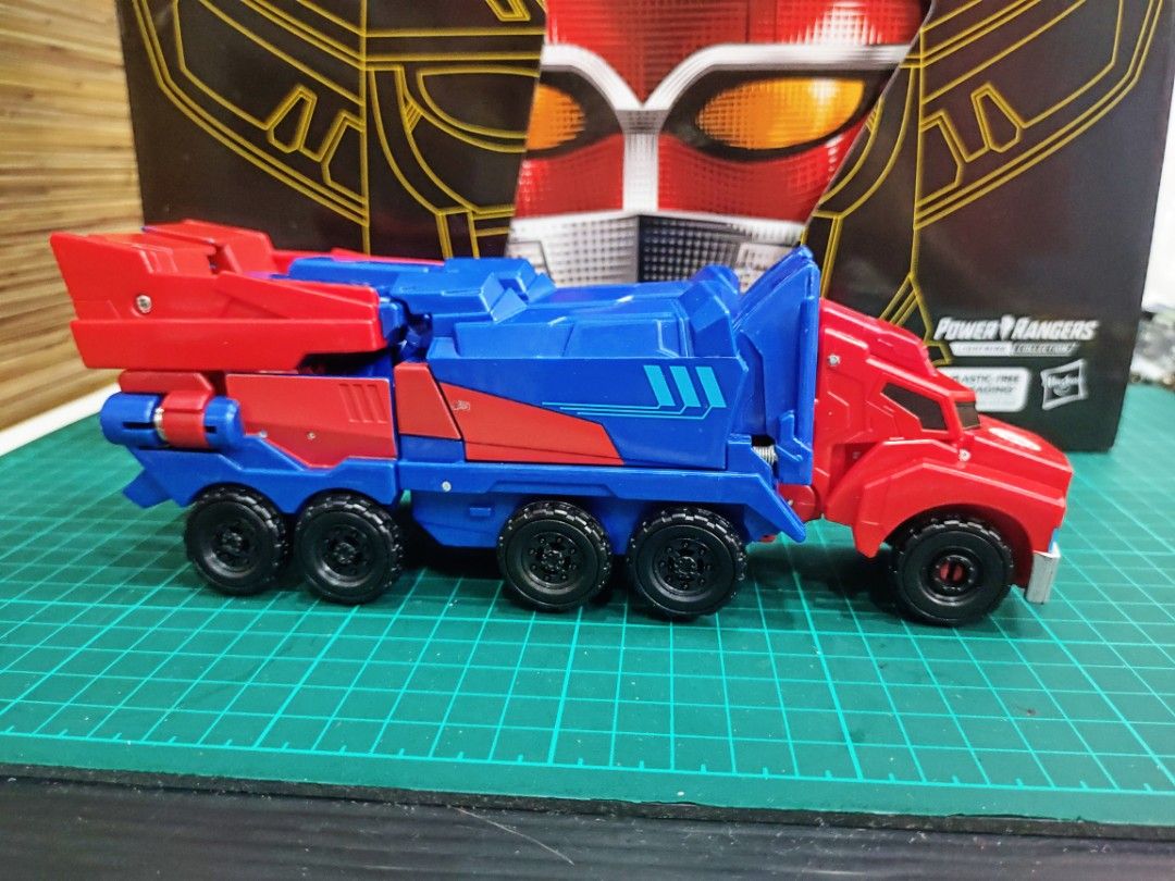 Transformers robot in disguise optimus prime, Hobbies & Toys, Toys ...