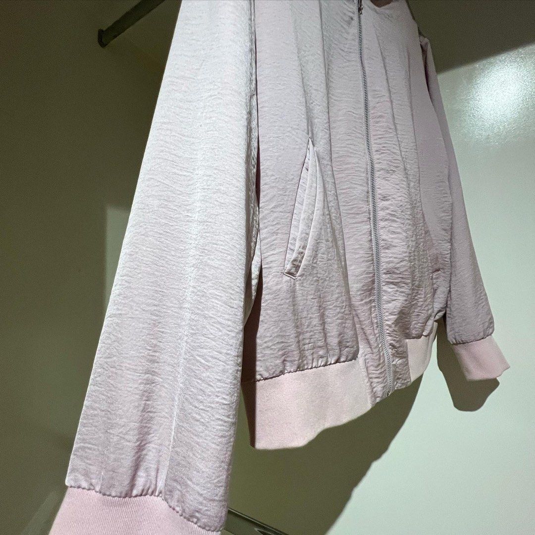 Uniqlo Pastel Pink Bomber Jacket, Women's Fashion, Coats, Jackets and ...