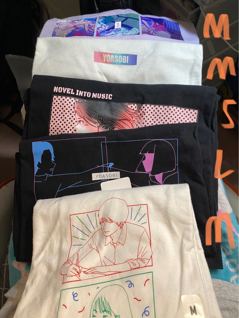 Uniqlo X YOASOBI UT, 女裝, 上衣, 其他上衣 - Carousell