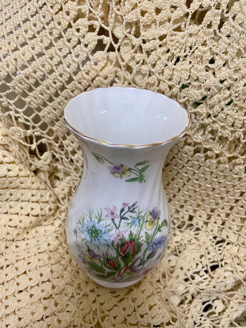 Vintage Ainsley Wild Tudor Vase, Furniture & Home Living, Home Decor ...