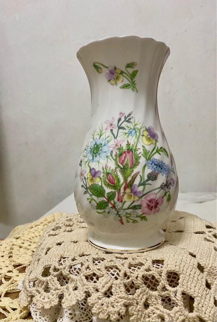 Vintage Ainsley Wild Tudor Vase, Furniture & Home Living, Home Decor ...