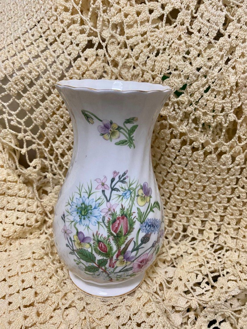 Vintage Ainsley Wild Tudor Vase, Furniture & Home Living, Home Decor ...