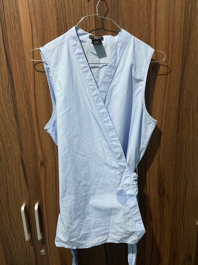 Wrap around top, Women's Fashion, Tops, Sleeveless on Carousell