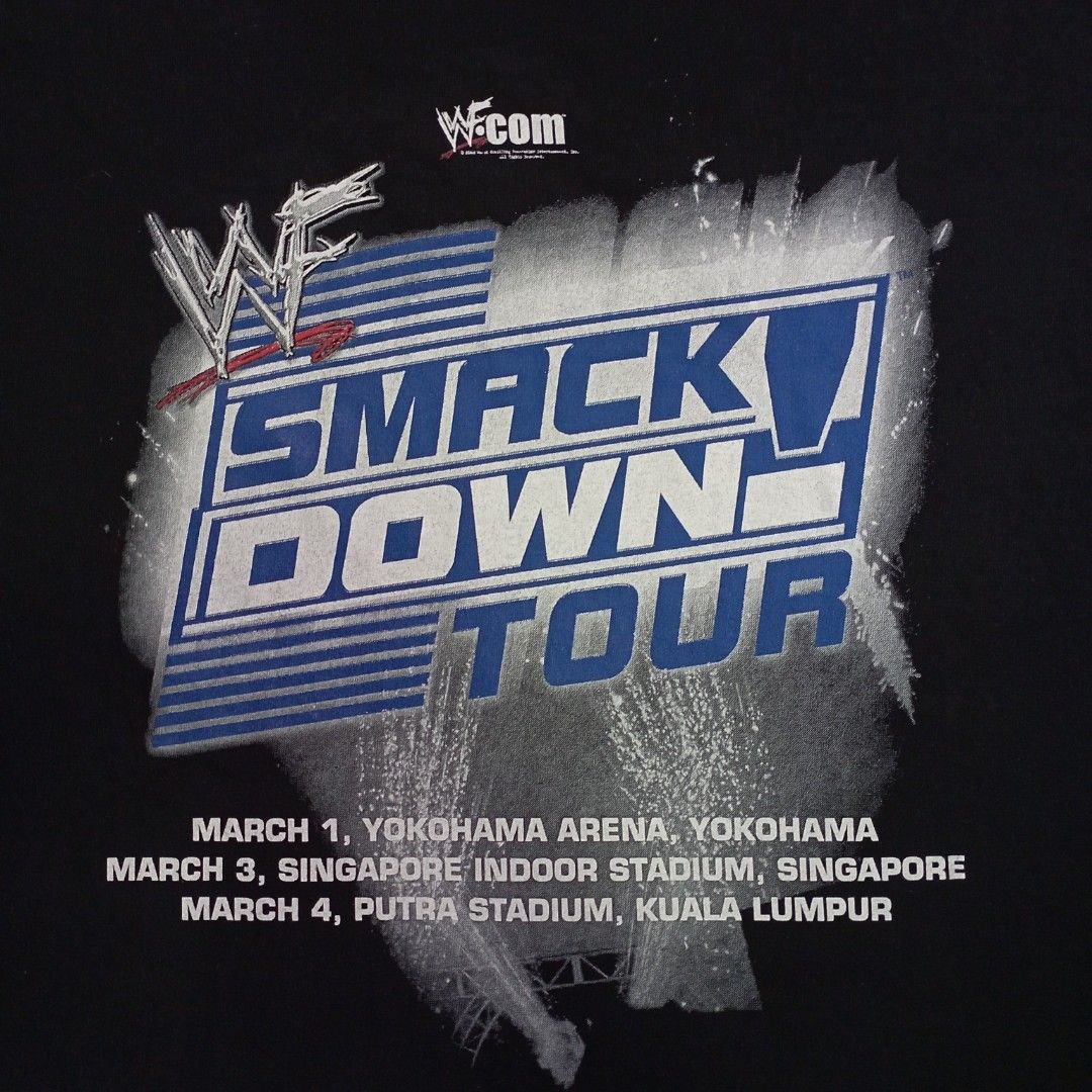 WWF Smack Down Tour 2002 Vintage Dead stock, Men's Fashion, Tops & Sets ...