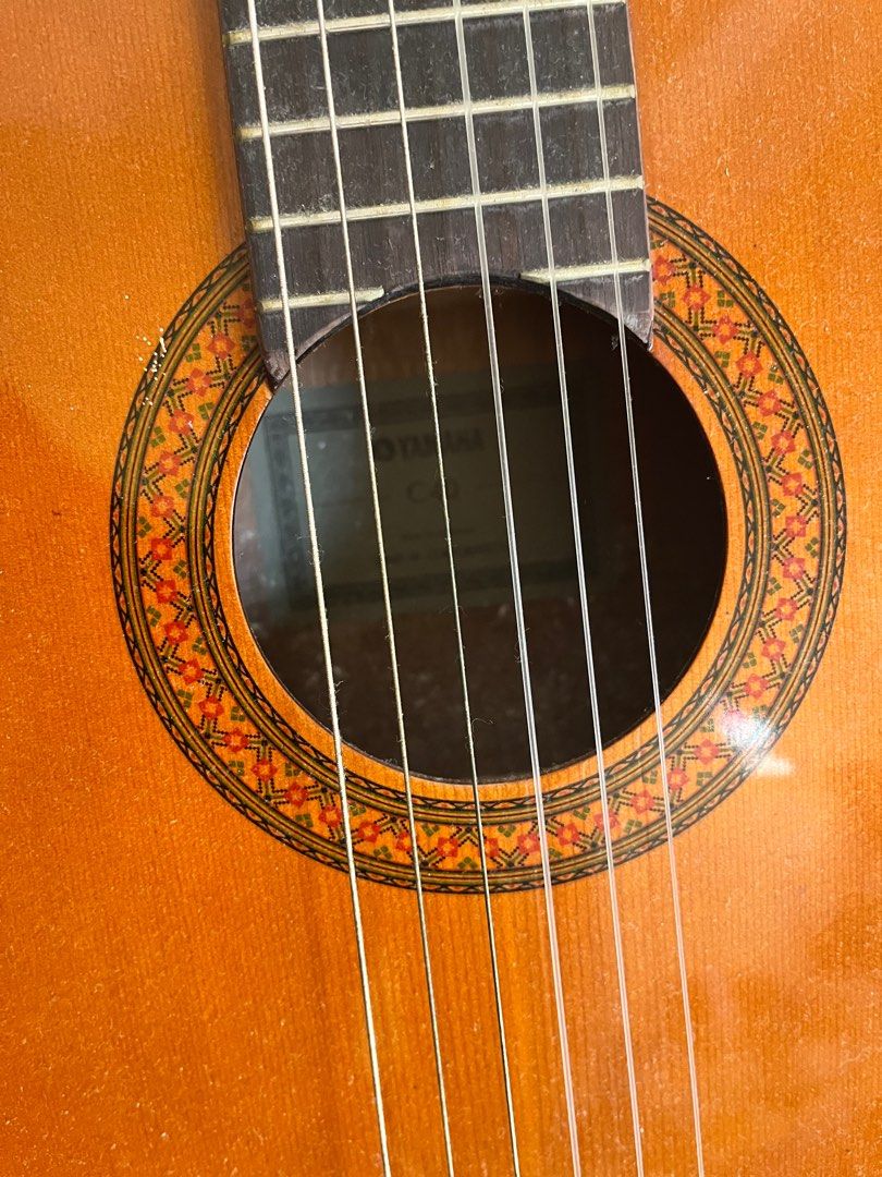 Yamaha C40 Acoustic Guitar, Hobbies & Toys, Music & Media, Musical ...