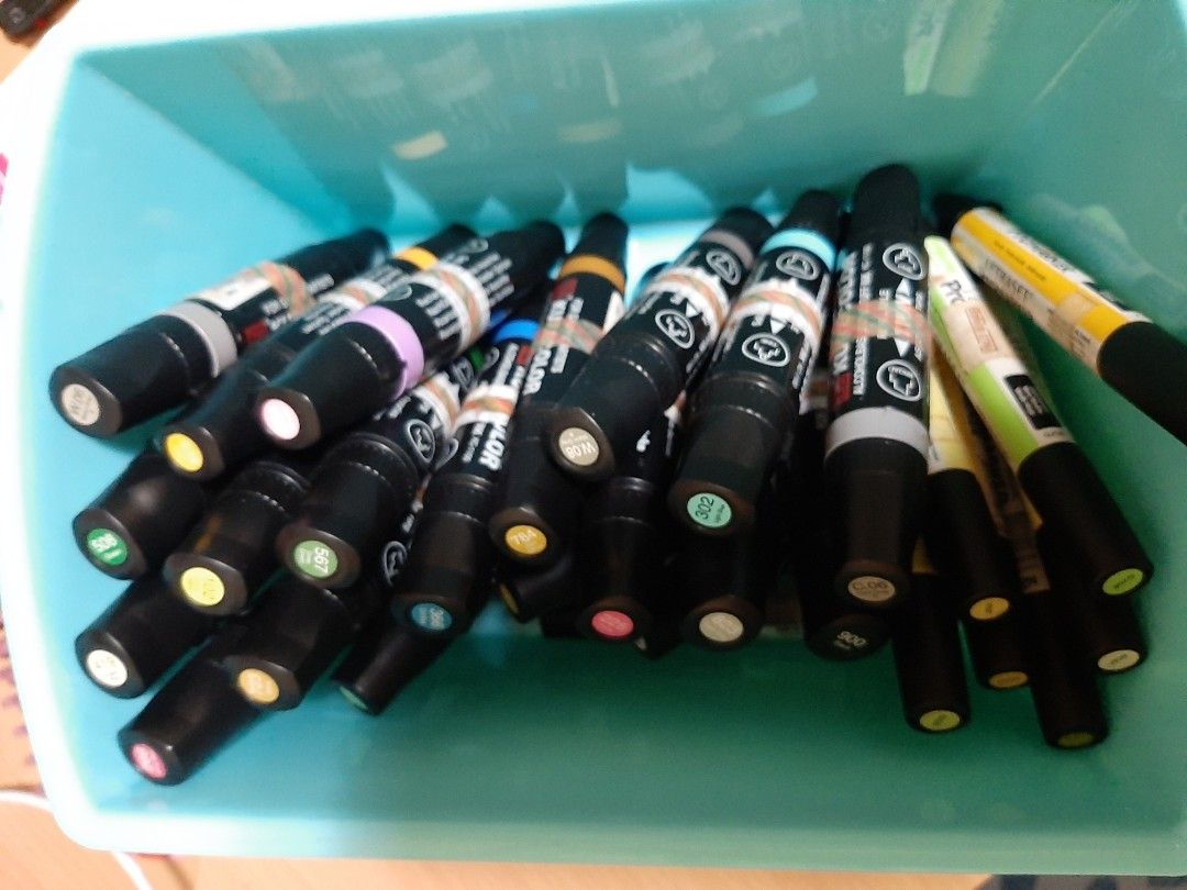 30-piece Marker Set (Kurecolor and Promarker), Hobbies & Toys ...