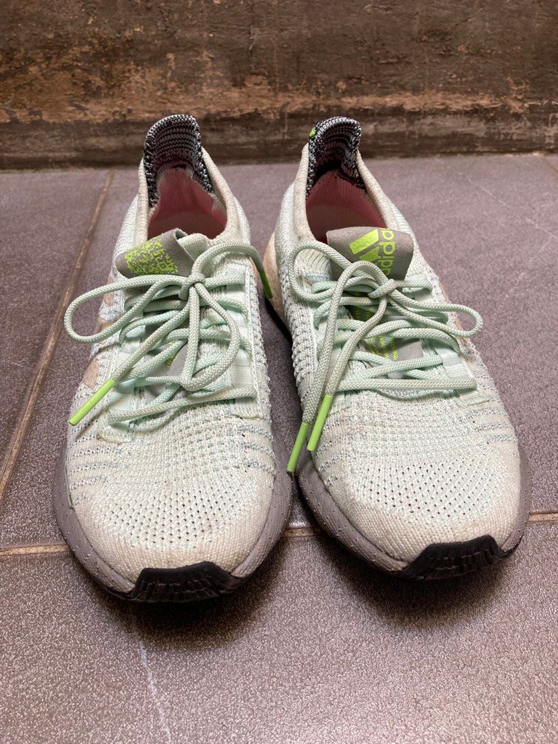 ADIDAS PULSE BOOST HD, Fesyen Wanita, Sepatu di Carousell