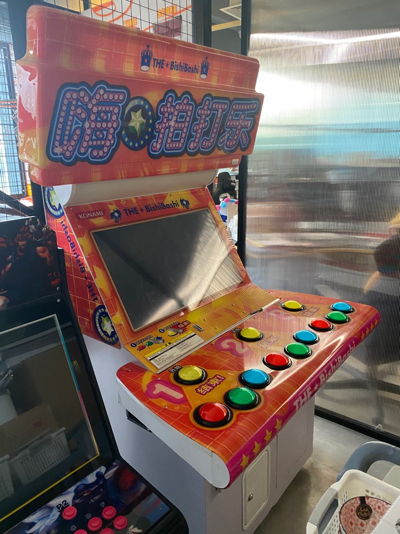 (Barely use!) Bishi Bashi Arcade Machine, Hobbies & Toys, Toys & Games ...