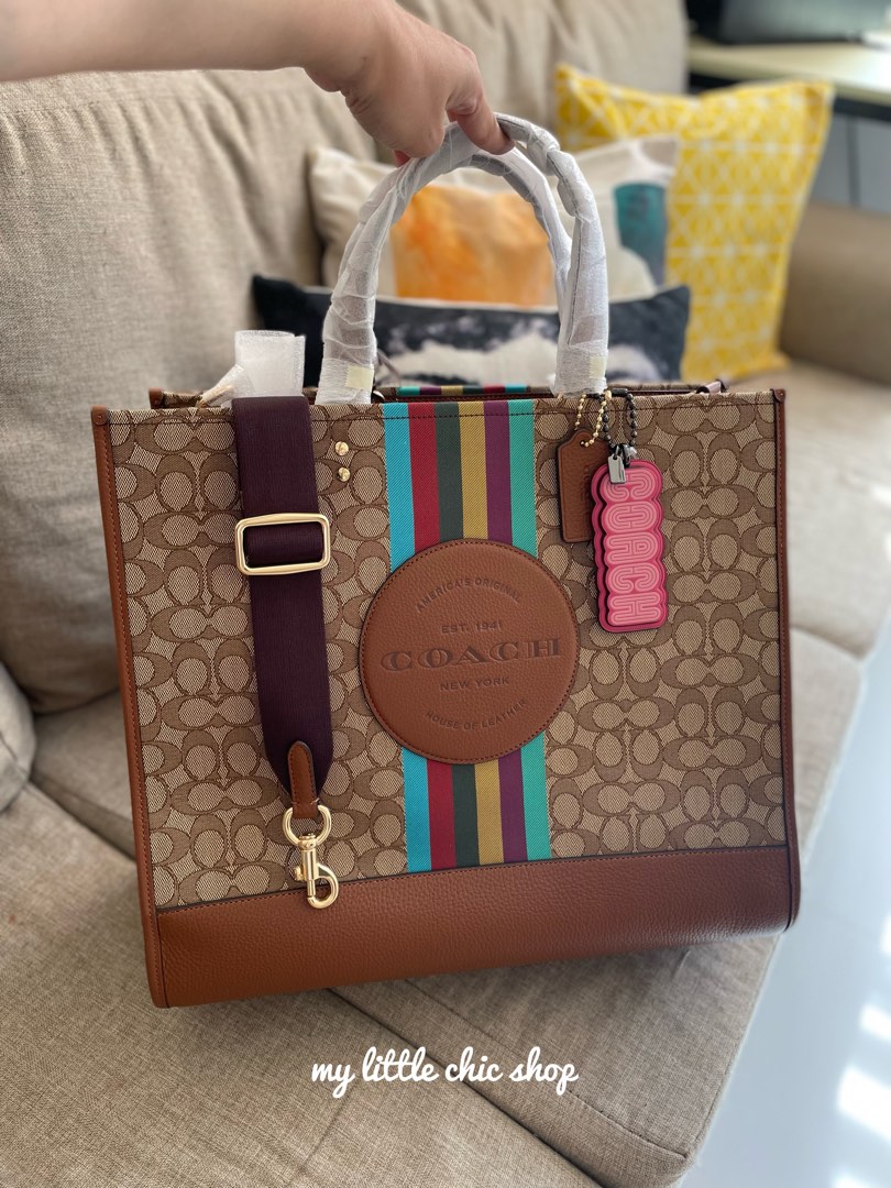 coach dempsey 40 tote in signature jacquard, Women's Fashion, Bags ...