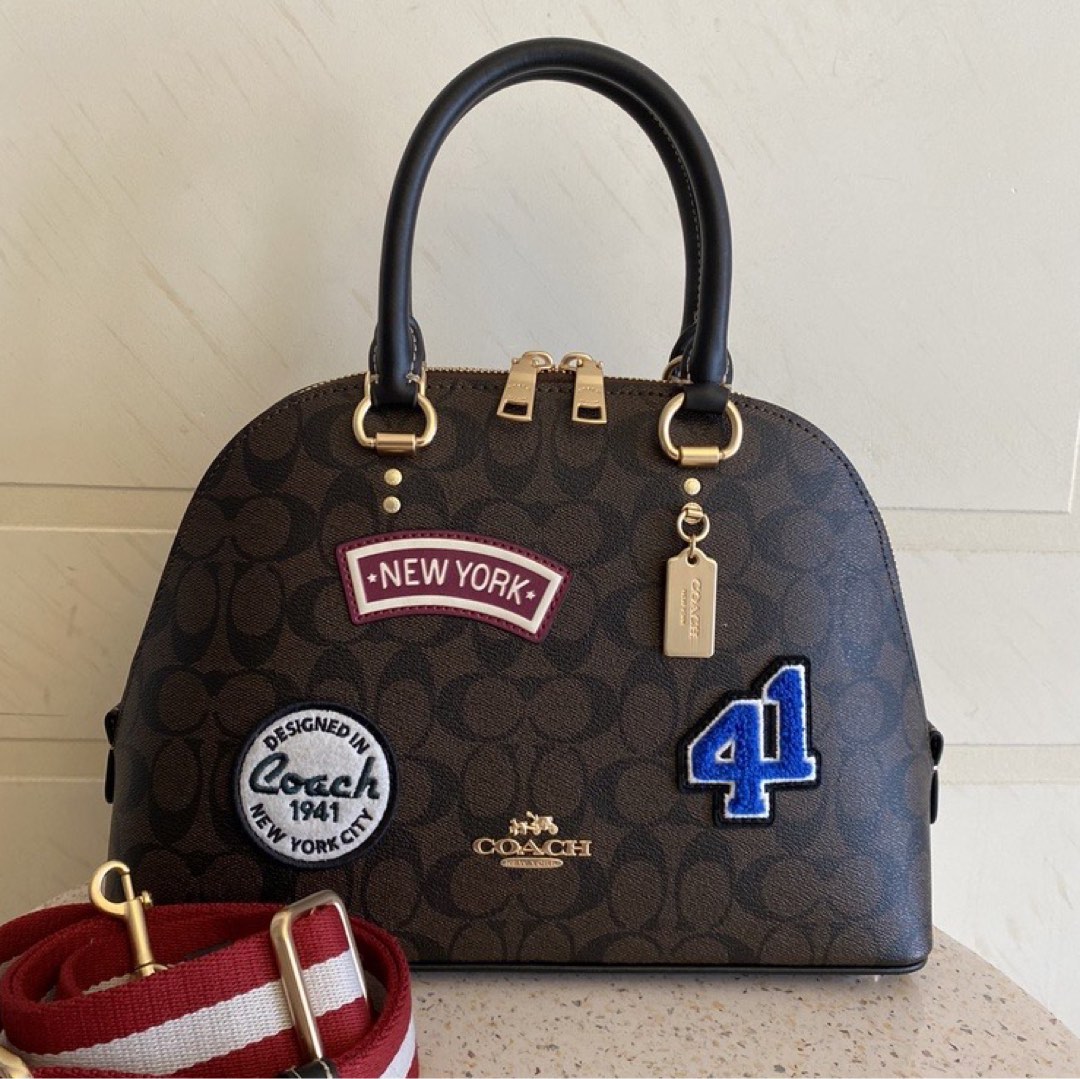 Coach Patches Signature Sling Bag, Women's Fashion, Bags & Wallets ...