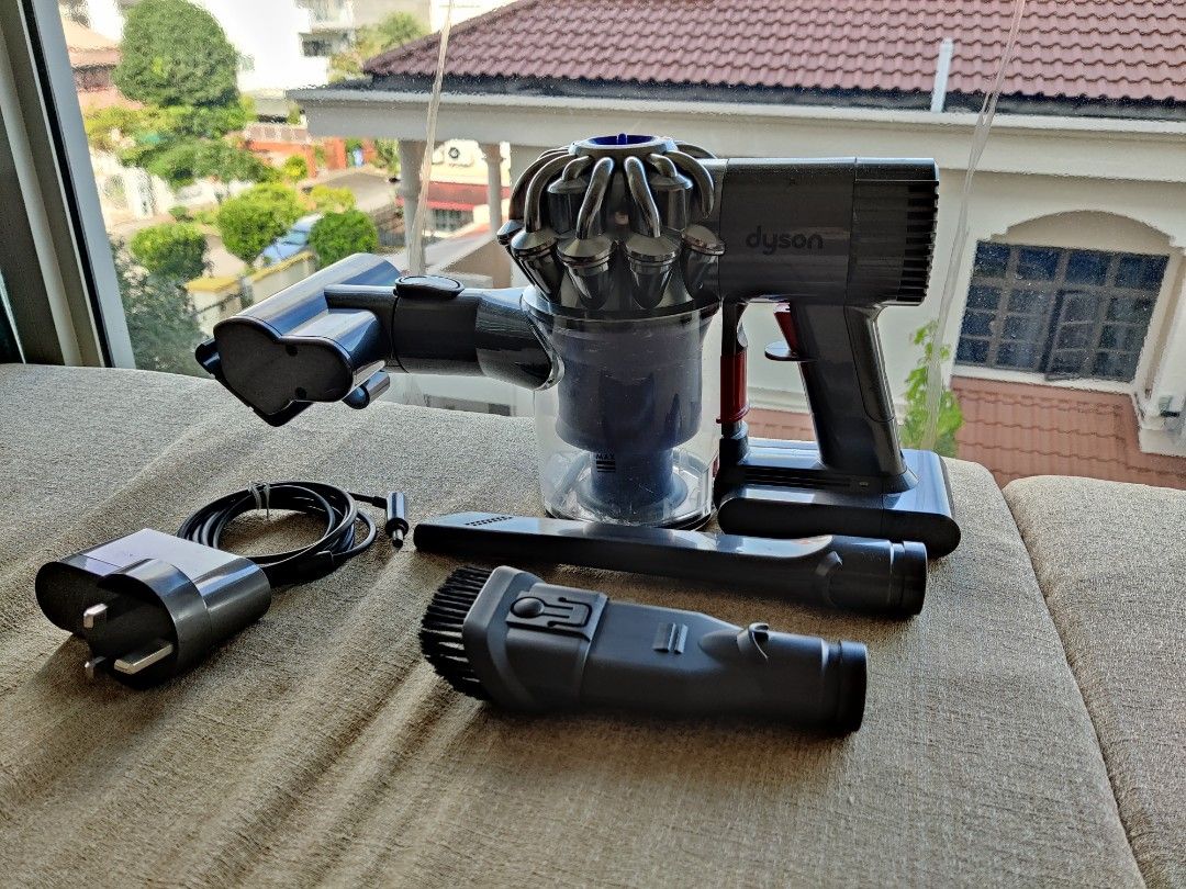Dyson DC61 Handheld vacuum, TV & Home Appliances, Vacuum Cleaner ...