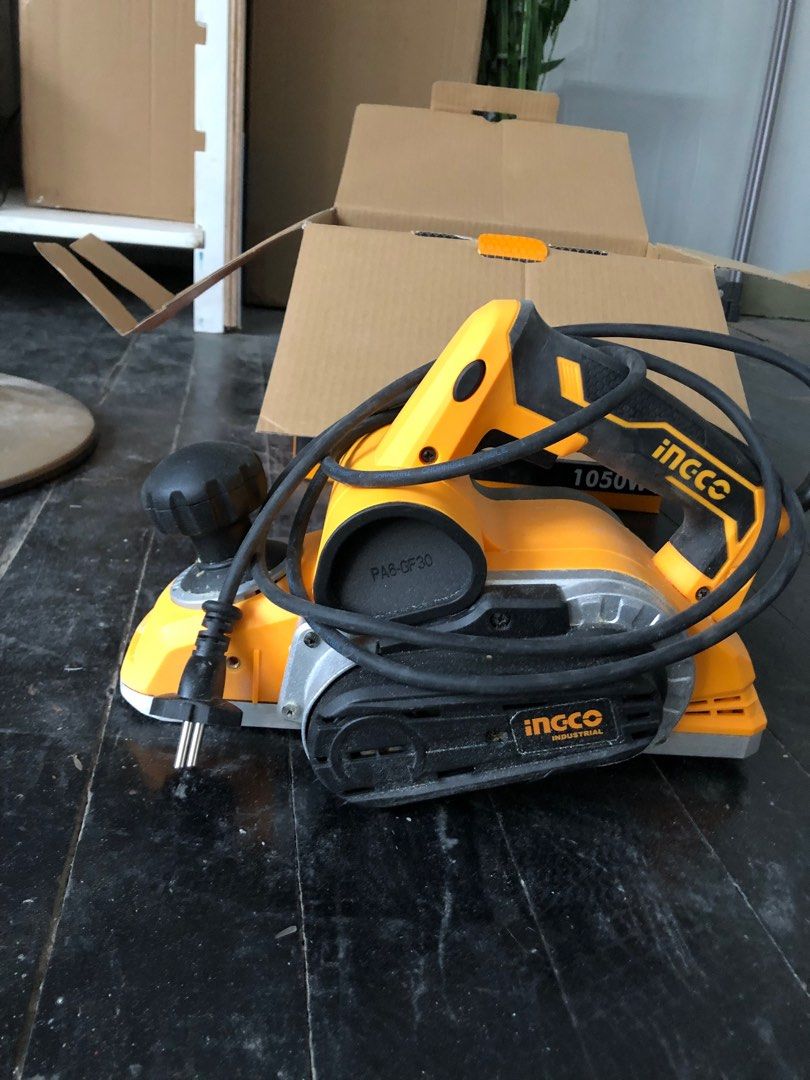 Ingco Handheld thickness planer, Commercial & Industrial, Construction ...
