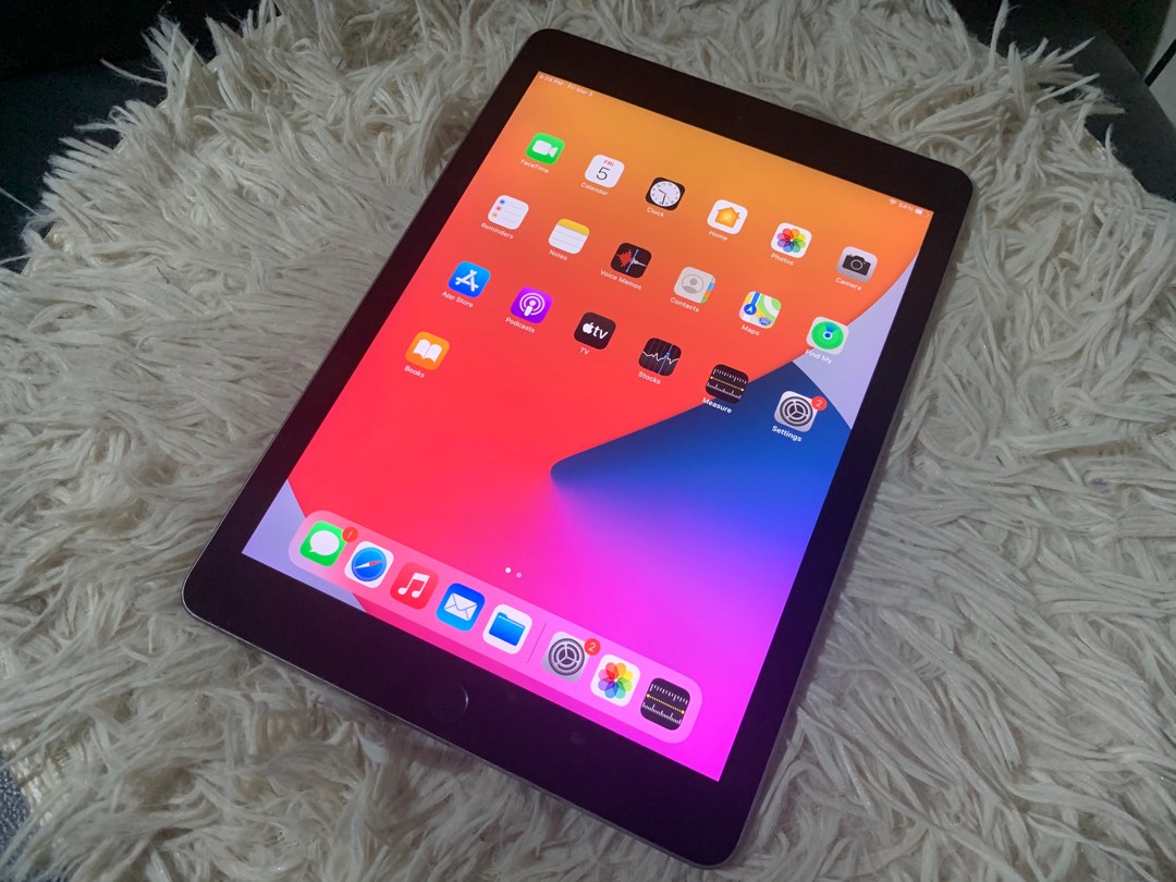 Ipad pro 9.7 inch 128gb LTE with sim, Mobile Phones & Gadgets, Tablets, iPad on Carousell