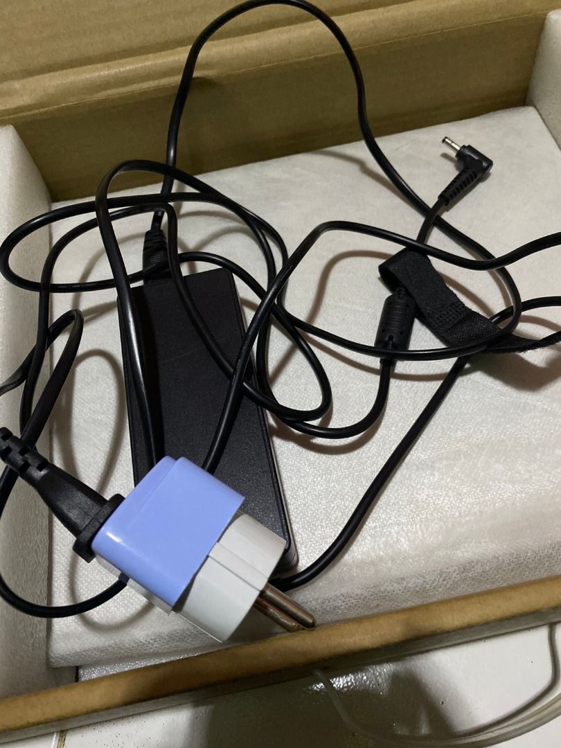 Laptop INTERPAD (RGB Keyboard) +BONUS Mouse Logitech G203 LightSync ...