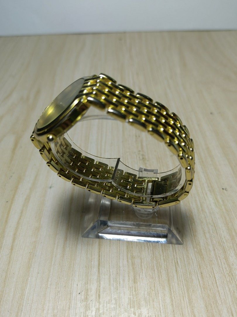 laurier quartz, Luxury, Watches on Carousell