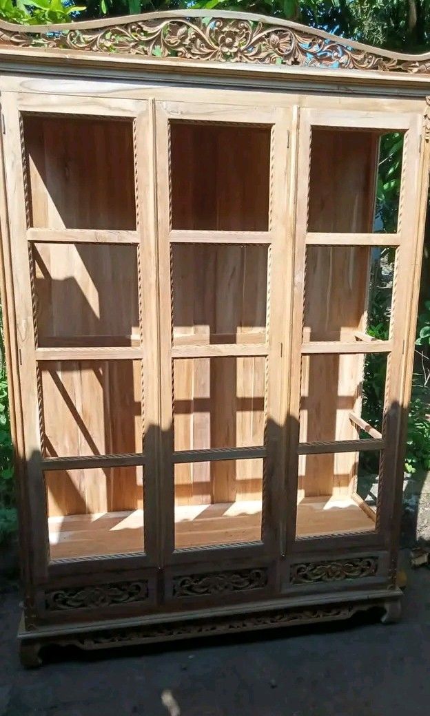 Lemari pajangan | Alamari kayu |almari kayu jati | amari sudut Kursi ...