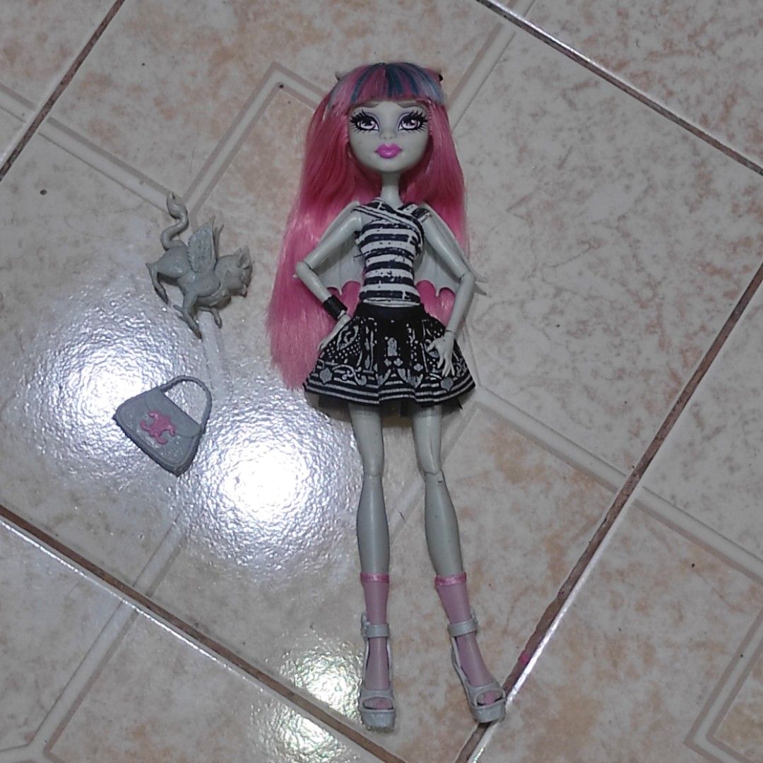 Monster High Basic Rochelle Goyle Doll, Hobbies & Toys, Toys & Games on Carousell