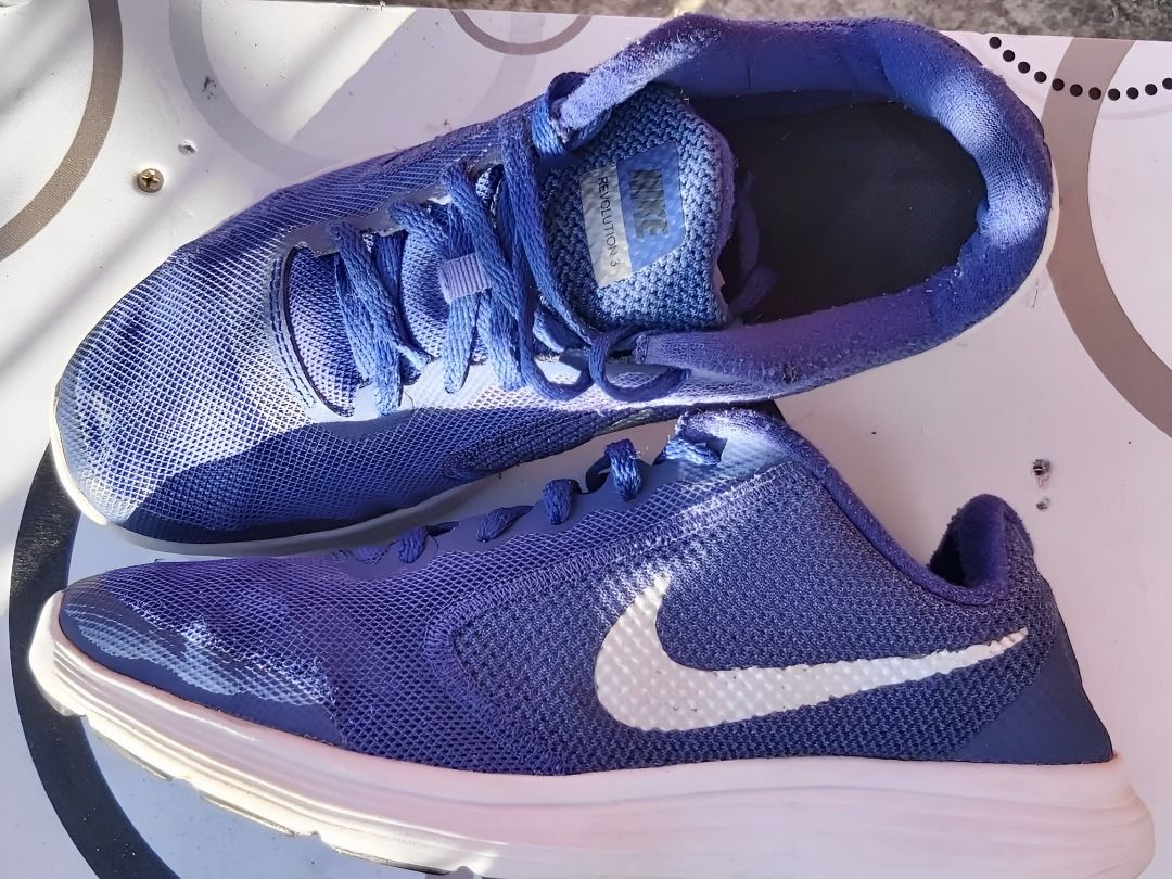 NIKE WOMENS SHOE BUNDLE 600, Women's Fashion, Footwear, Sneakers on ...