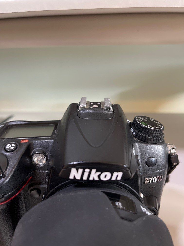 Nikon D7000 with MBD-11 Battery Grip, Photography, Cameras on Carousell