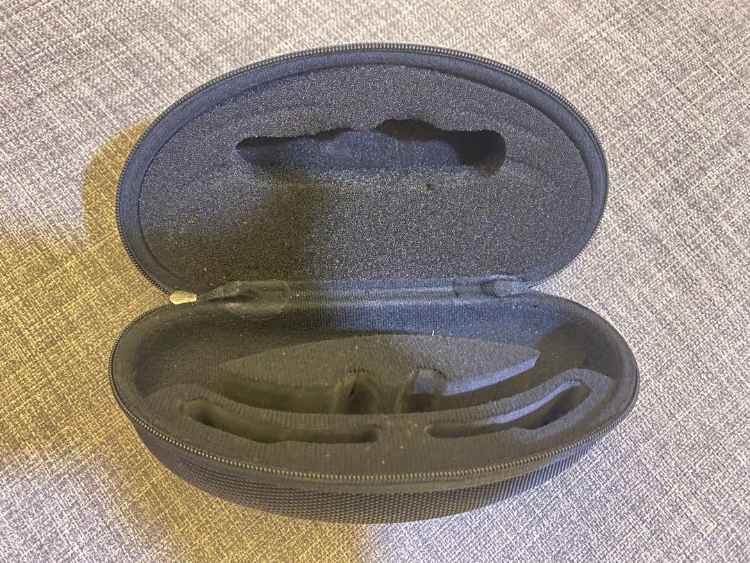 Oakley glasses box, Men's Fashion, Watches & Accessories, Sunglasses ...