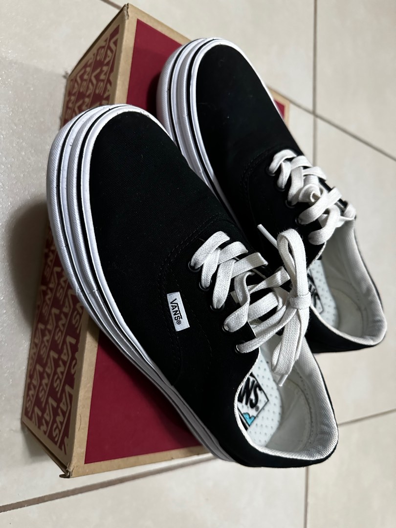 Original Vans Comfy Cush, Women's Fashion, Footwear, Sneakers on Carousell