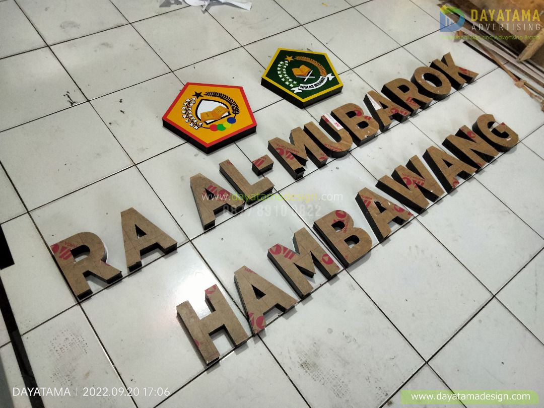 Papan Nama Huruf Timbul Yayasan dan Sekolah, Desain & Kerajinan Tangan ...