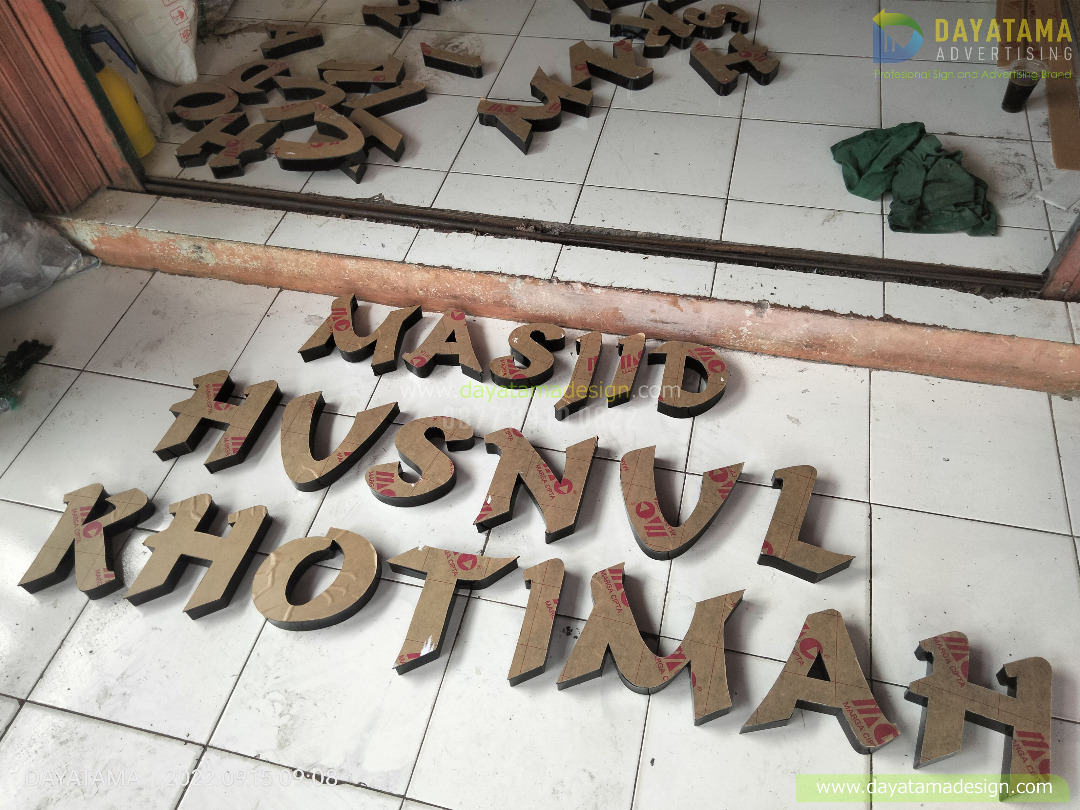 Plang Nama Huruf Timbul Masjid, Desain & Kerajinan Tangan, Karya Seni ...