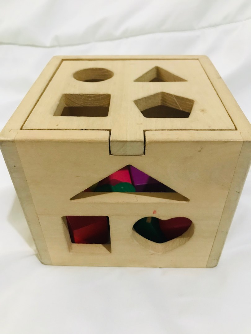 ‼️Pre-Loved Toys for Sale: Wooden Box Matching shapes ‼️, Hobbies ...