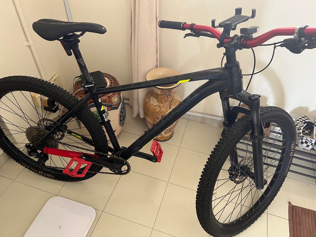 Selling polygon xtrada 8.., Sports Equipment, Bicycles & Parts, Bicycles on Carousell