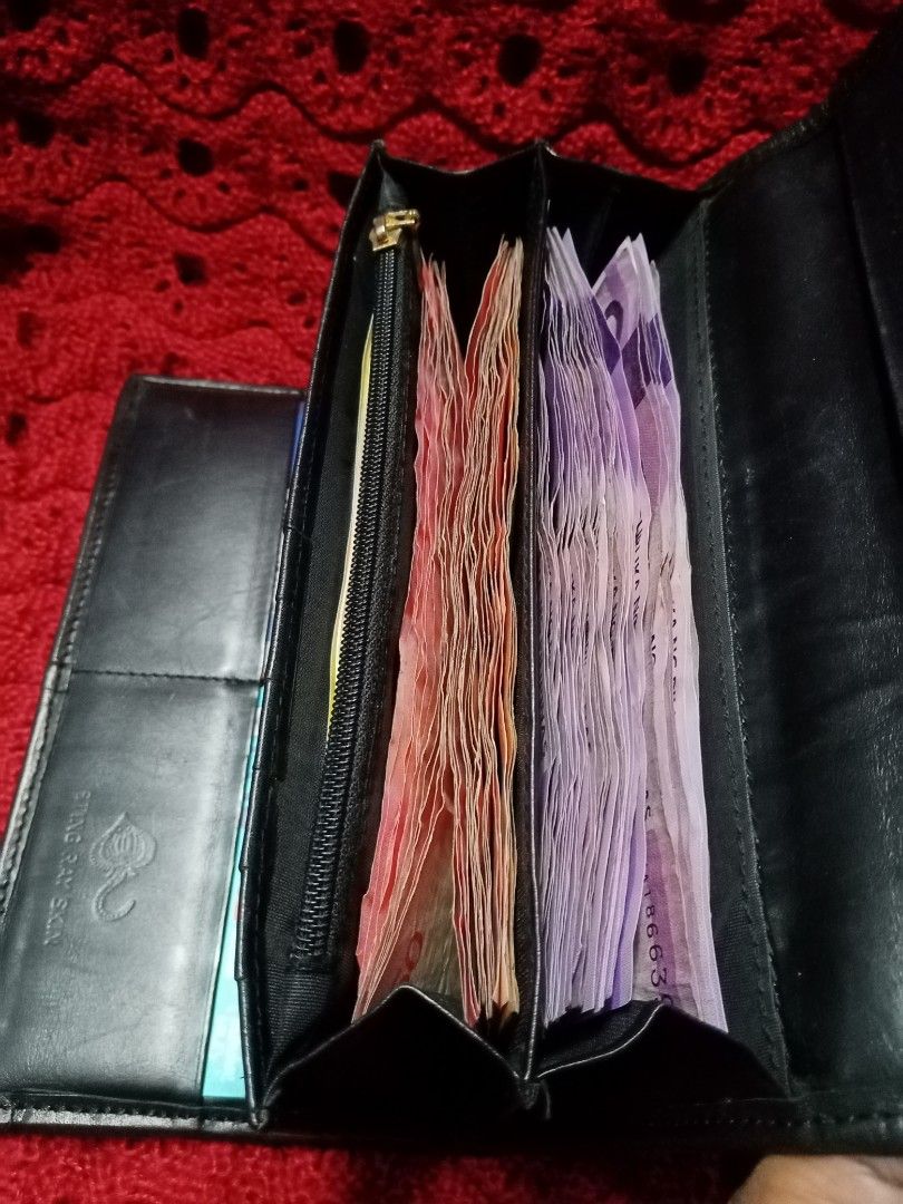 Sting Ray Wallet, Luxury, Bags & Wallets on Carousell