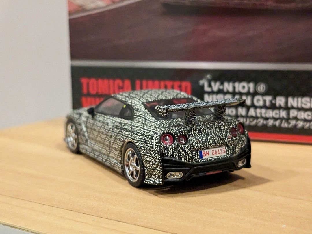 TLVN Tomica Limited Vintage Neo LV-N101d Nissan GT-R Nismo N Attack Package 1/64 R35 GTR Time ...