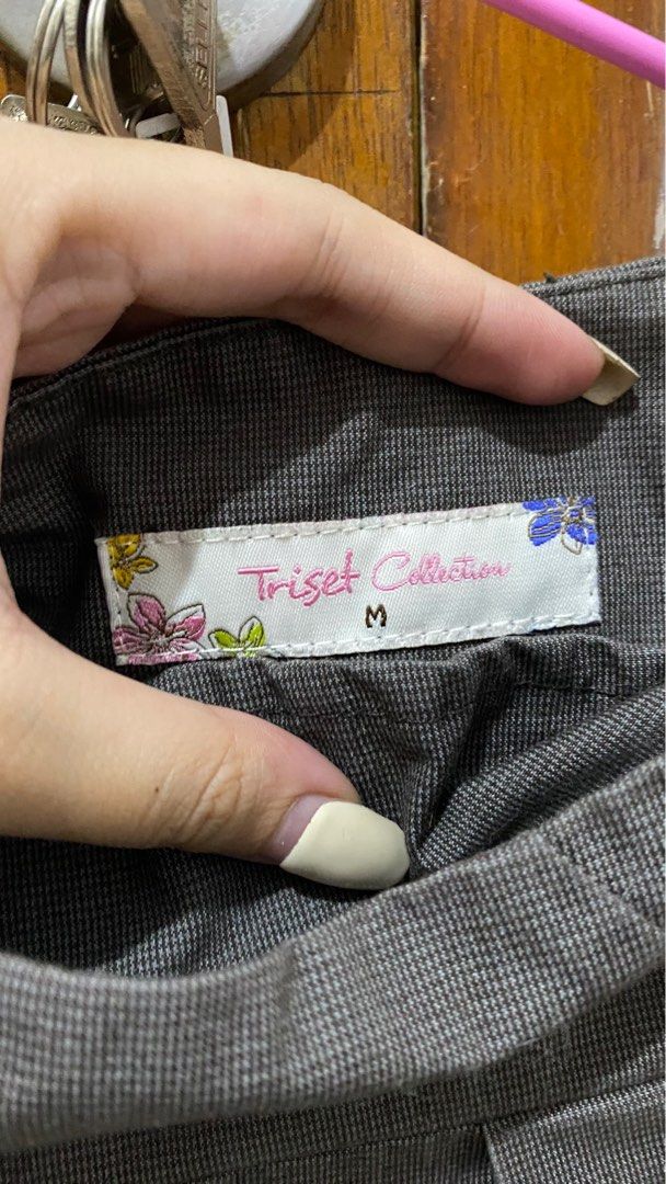 triset rok coklat, Fesyen Wanita, Pakaian Wanita, Bawahan di Carousell