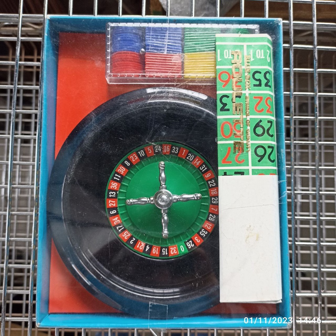 Vintage Blue Box "Symbol of Quality" Mini- Roulette Game Brand-New in ...