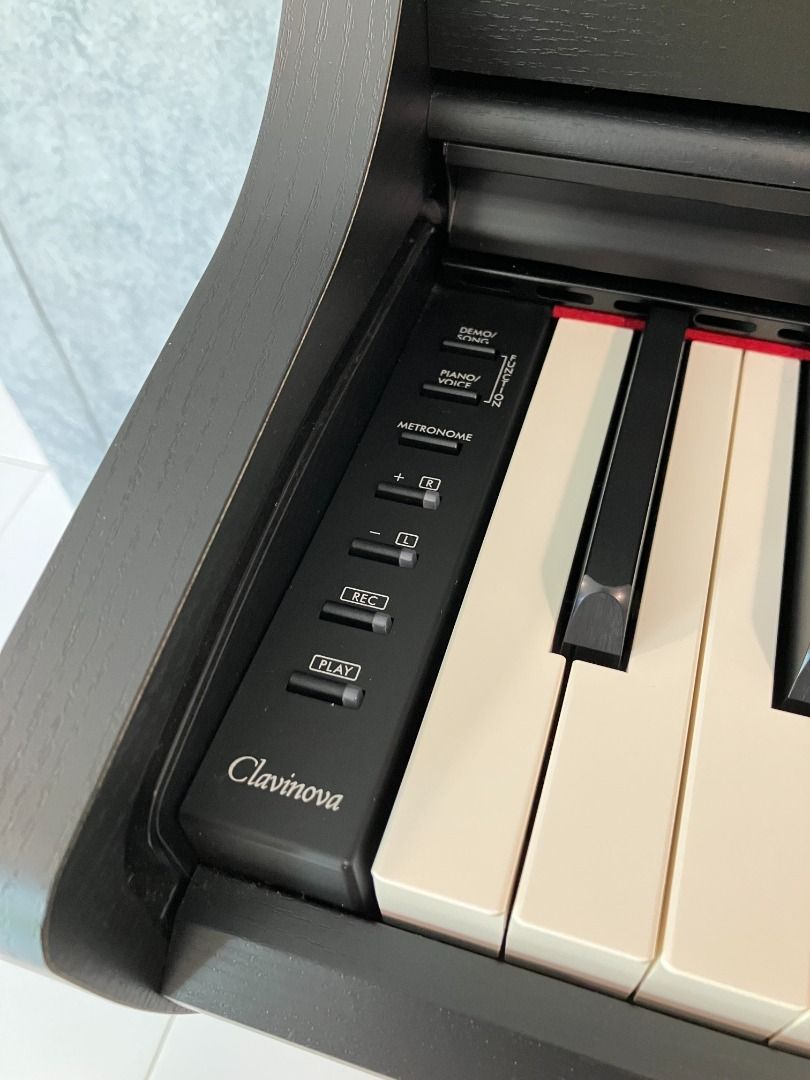 Yamaha Clavinova CLP-725 Digital Piano, Hobbies & Toys, Music & Media ...