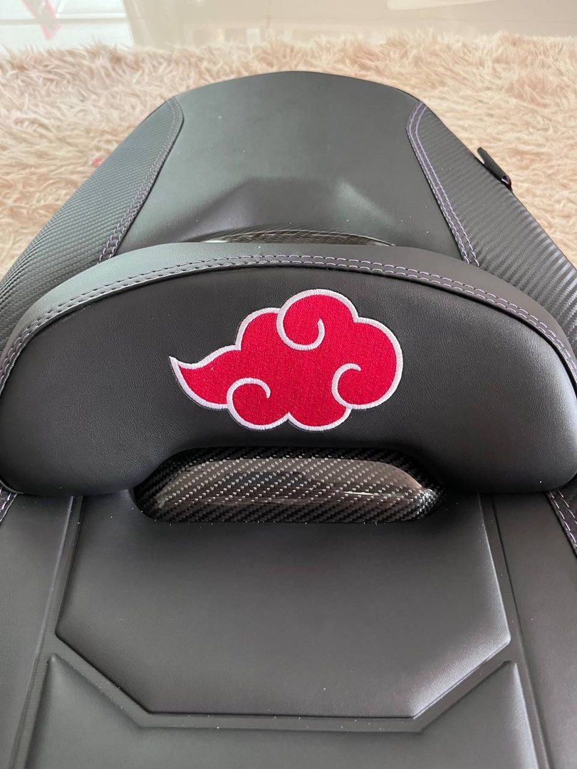 Yamaha Xmax sports comfort seat with carbon. Custom Akatsuki embroidery ...
