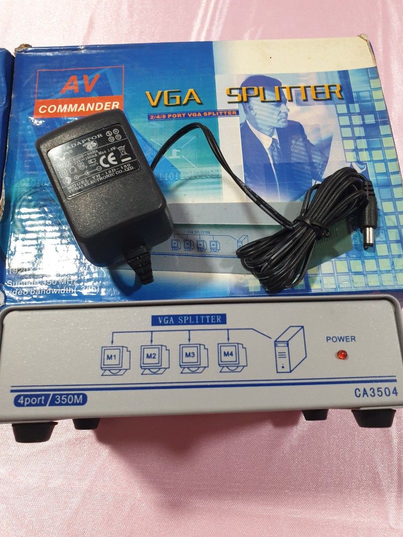 1 in 4 out VGA splitter, TV & Home Appliances, TV & Entertainment, Projectors on Carousell