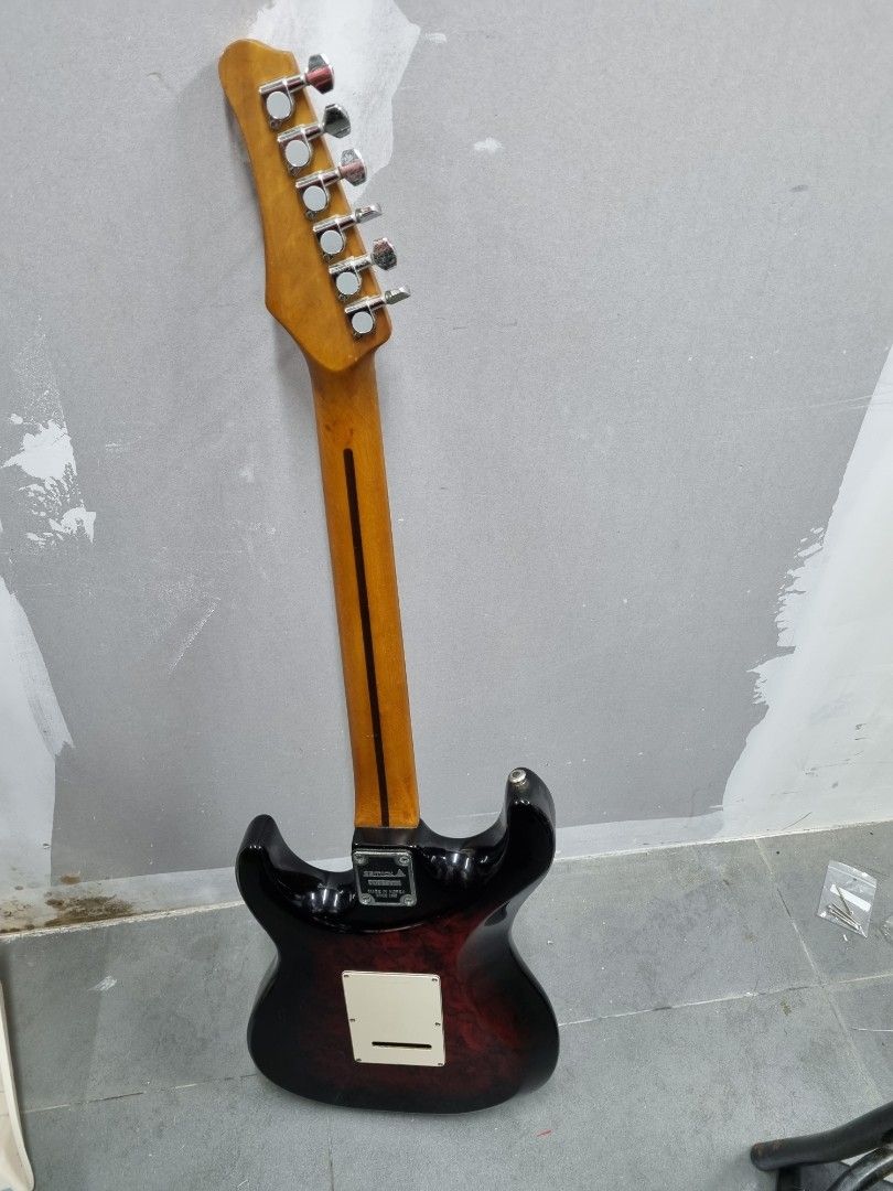 2006 Korean samick by custom and design stratocaster, Hobbies & Toys ...