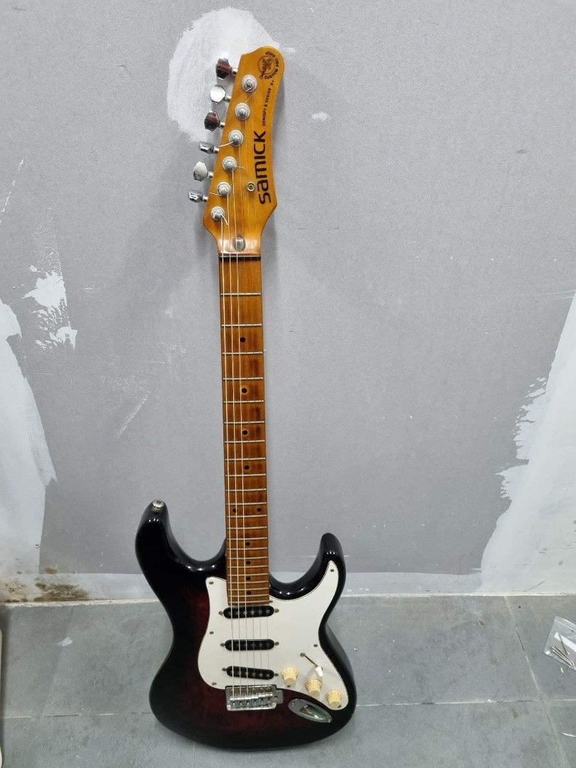 2006 Korean samick by custom and design stratocaster, Hobbies & Toys ...