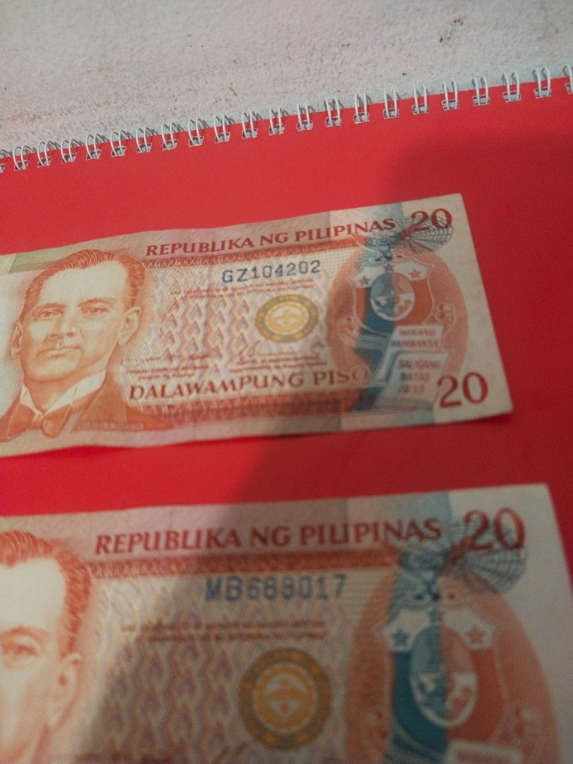 2 vintage 20-Peso bills/with BLUE serial numbers/yrs 2000 & 2001 ...