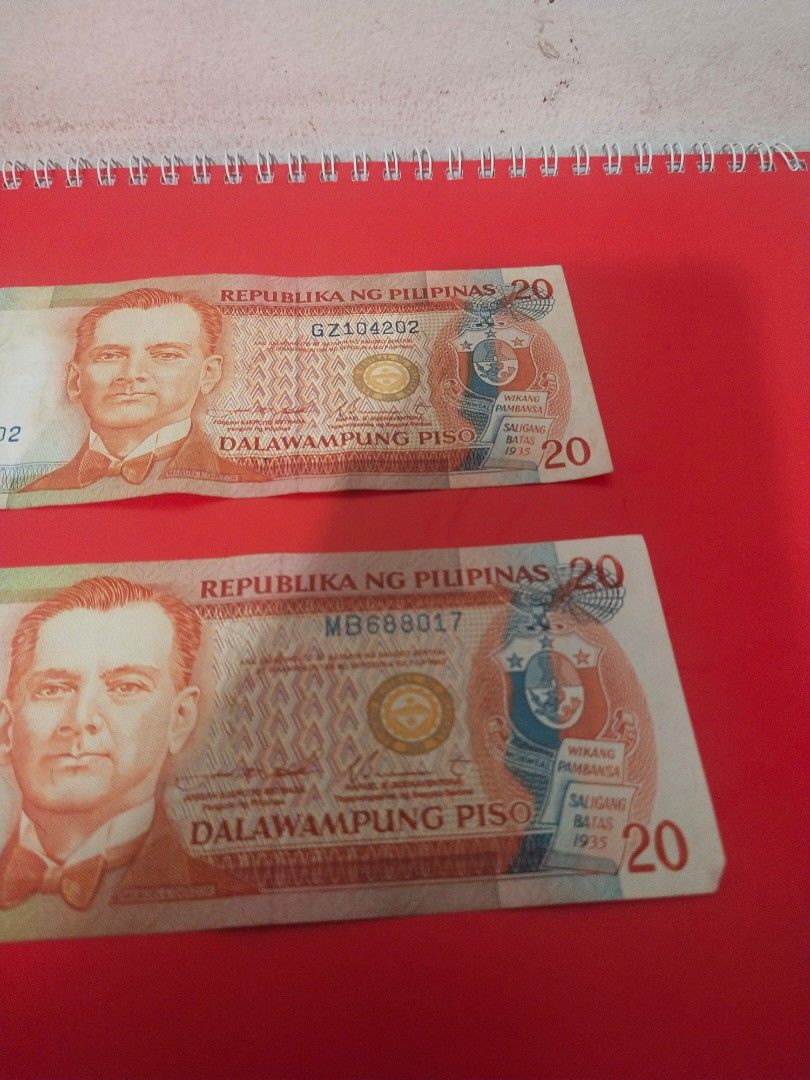 2 vintage 20-Peso bills/with BLUE serial numbers/yrs 2000 & 2001 ...